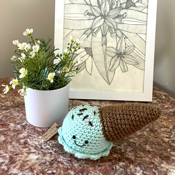 Accents | Crochet Mint Chocolate Chip Dropped Ice Cream Cone Plushie ...